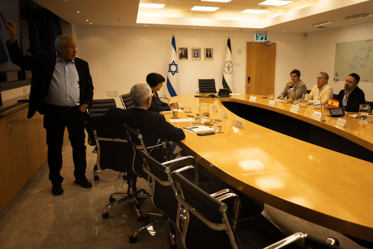 Santiago Abascal viaja a Israel invitado por el partido de Netanyahu
