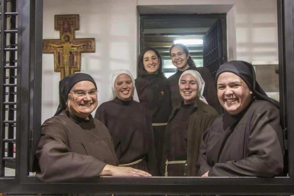 Conventos de clausura abren sus puertas para fomentar la oración