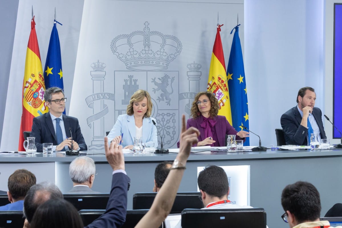 El Gobierno Gasta 350 Millones En Ayudas A Días De Las Europeas