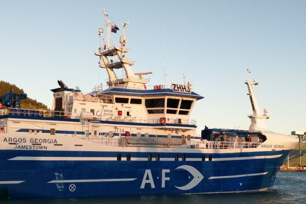 Trece de los supervivientes del 'Argos Georgia' llegan a un puerto de ...