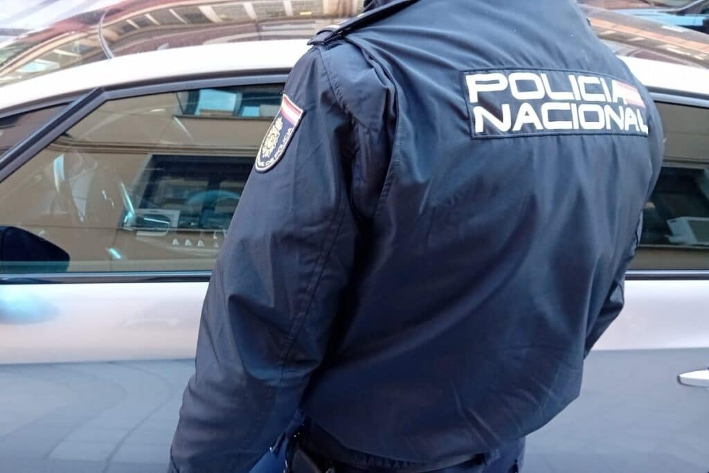 Una mujer española apuñala en Madrid a un inmigrante argelino
