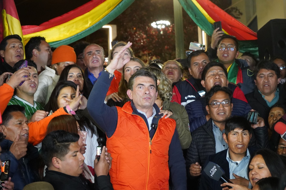 Bolivia abre una nueva etapa tras acabar con el socialismo y elige como presidente en la segunda ...