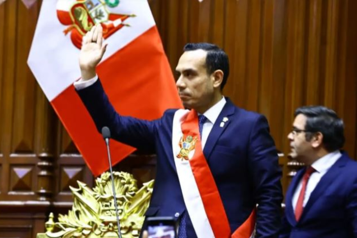 José Jerí jura el cargo como nuevo presidente de Perú