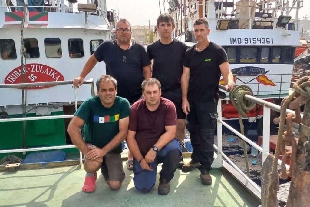 Pesqueros españoles en Senegal mandan un «SOS» al Gobierno