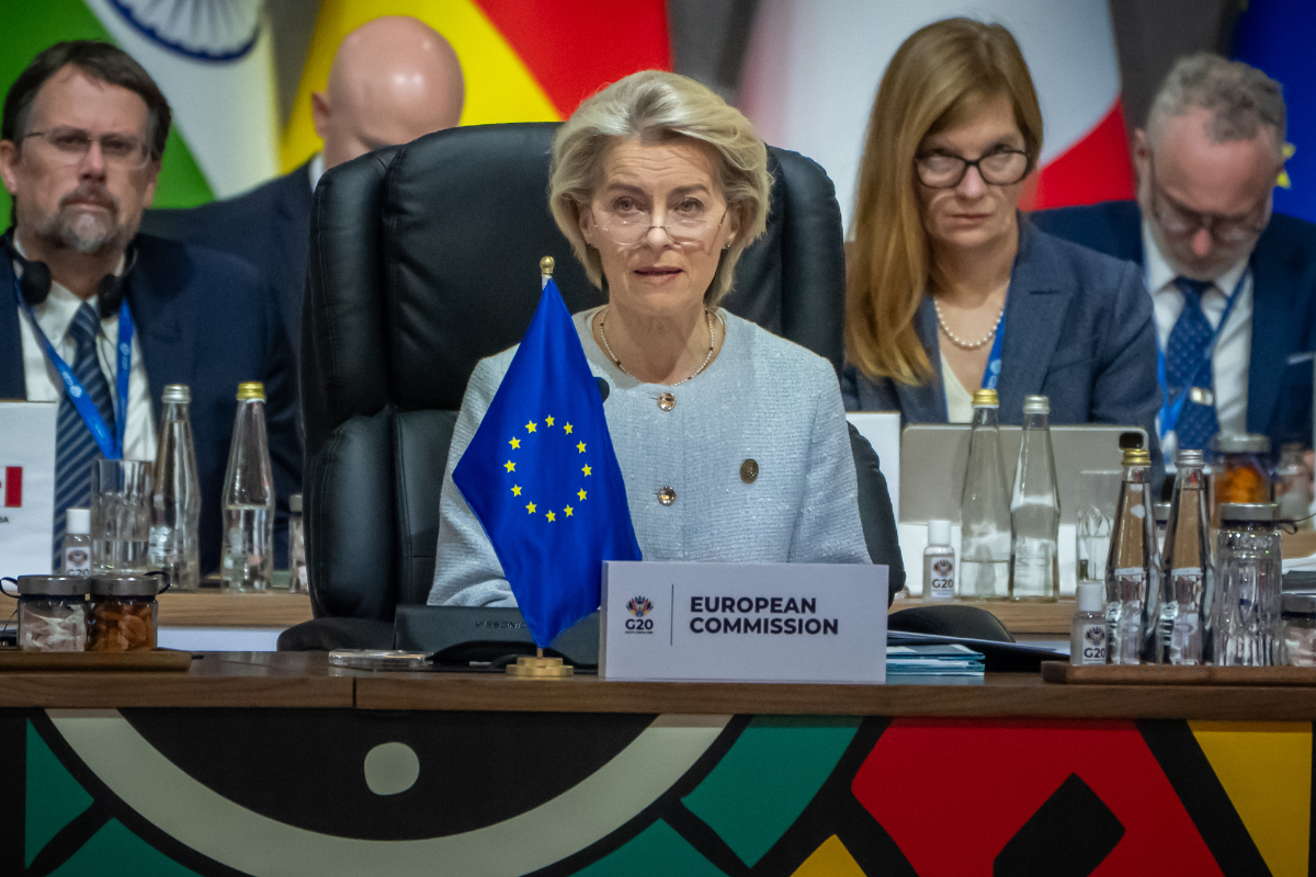 Investigadores alertan que el programa «Escudo para la Democracia» de ...