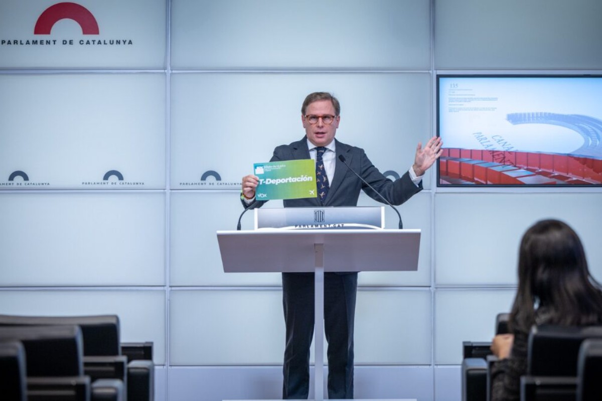 VOX lanza en Cataluña la campaña 'T-Deportación': "Es la solución ...