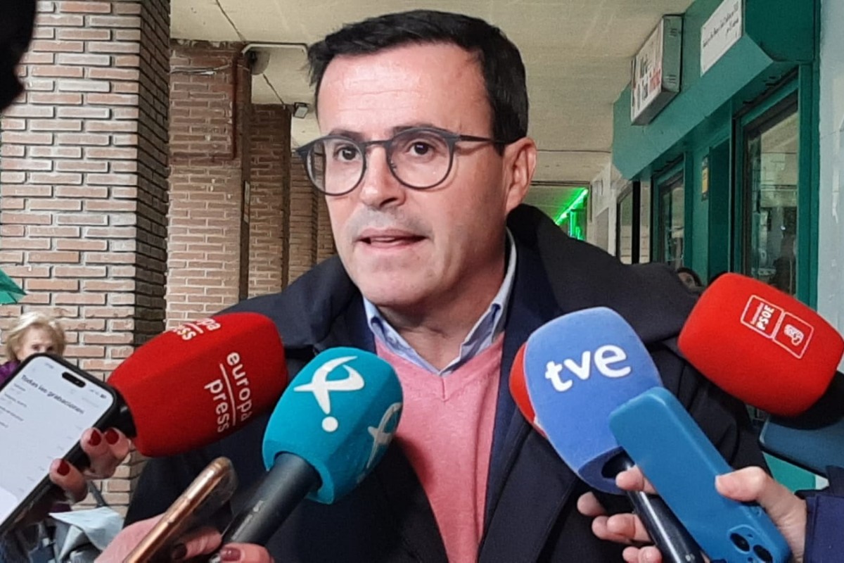 Gallardo renuncia a su acta en la Asamblea de Extremadura y pierde el ...