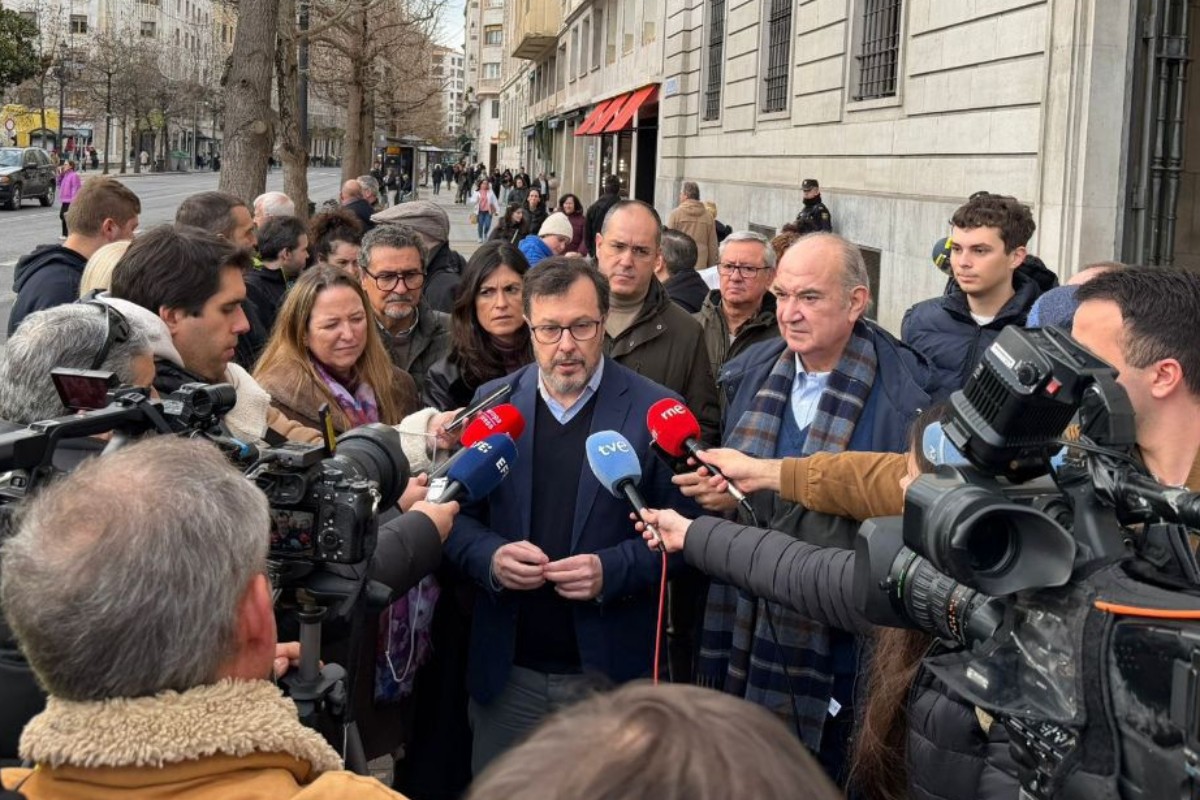 VOX apoya al mundo rural en la manifestación en Santander y vuelve a ...