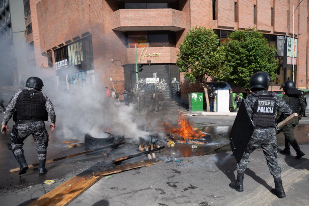 Bolivia acusa a Evo Morales de llevar violencia a La Paz